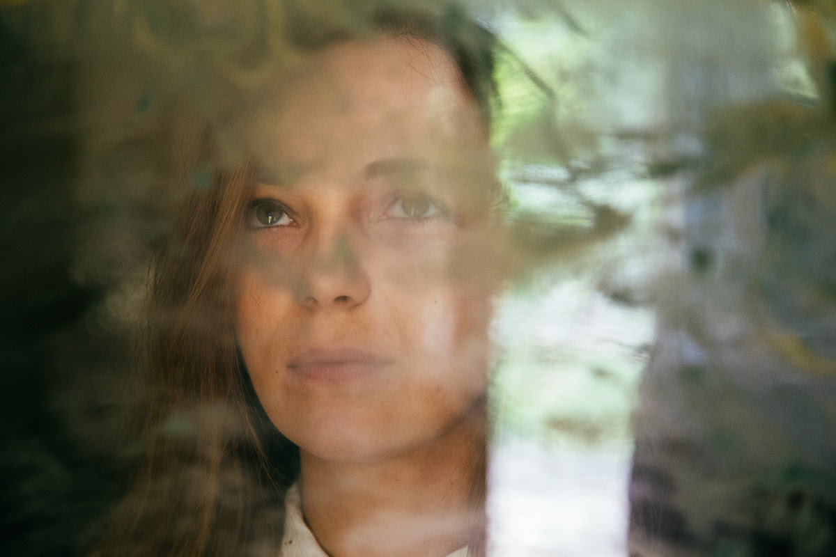 Ana Avramov objavila spot za "The Same" (VIDEO) - Srpskacafe