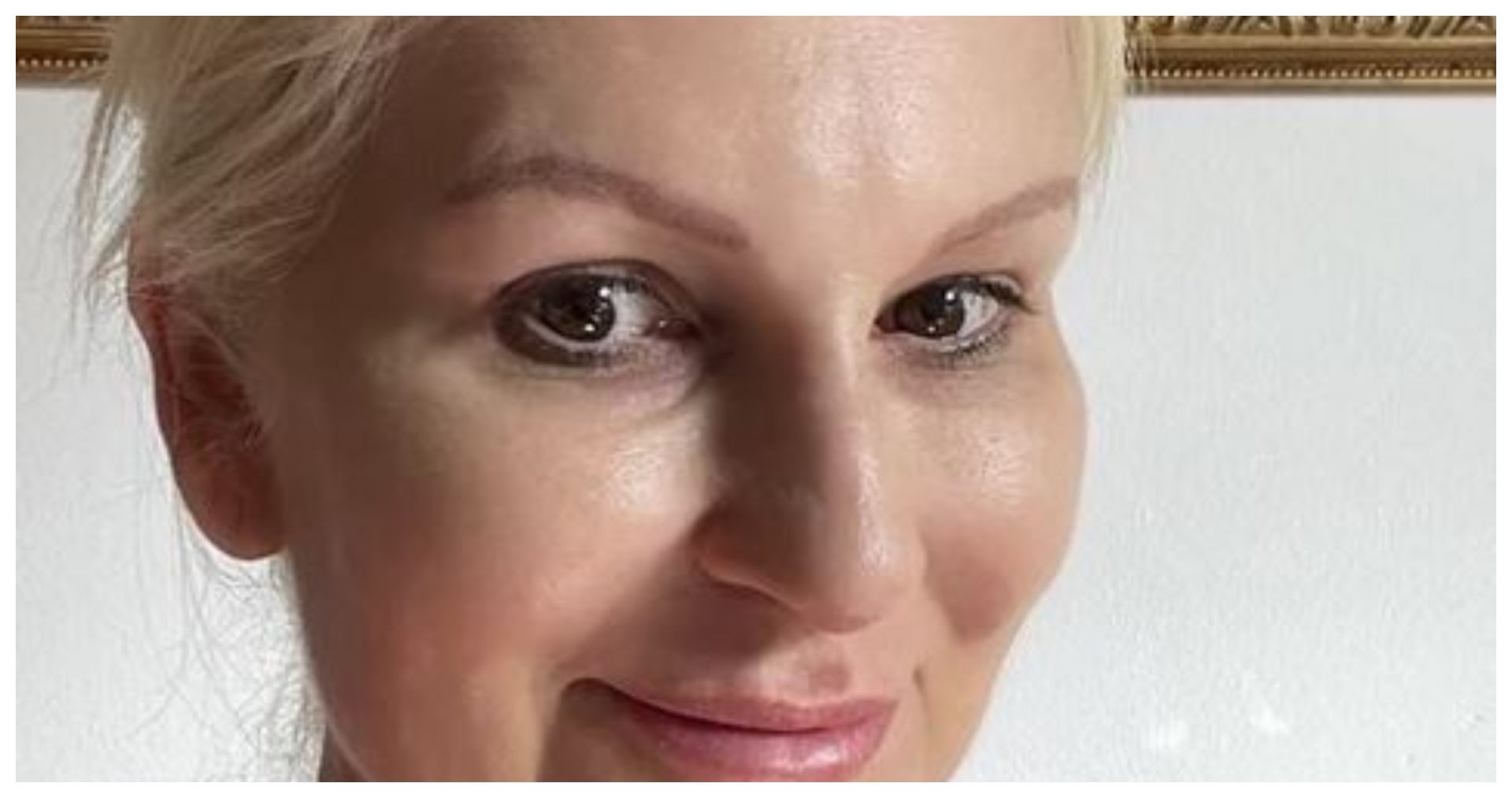 Zorana Mihajlović bez šminke kafenisala sa Momčilom (FOTO)