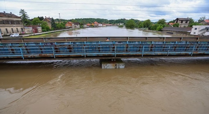 Hrvatska: Raste Sava kod Jasenovca, očekuju se problemi u Sisku i Petrinji