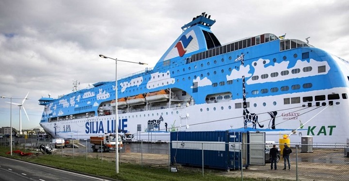 Amsterdam suzbija masovni turizam: Kruzeri, stop!