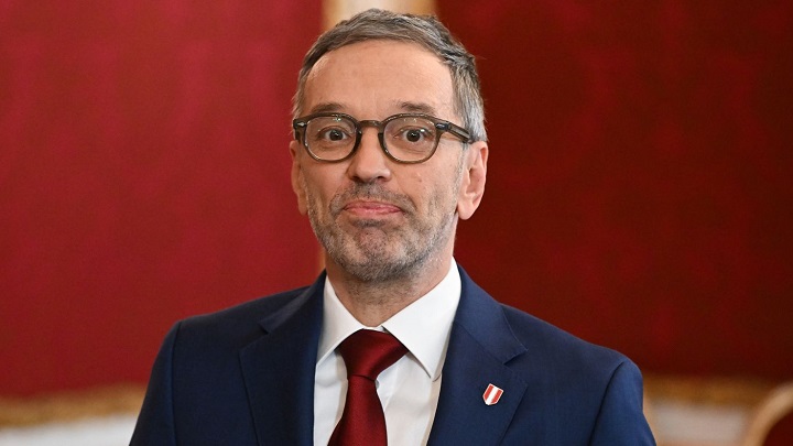Ko je Herbert Kikl: Evropa zazire od "novog Orbana"